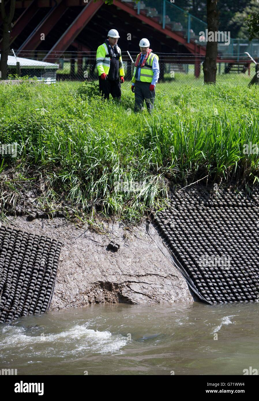 River Mole flood damage check Stock Photo - Alamy