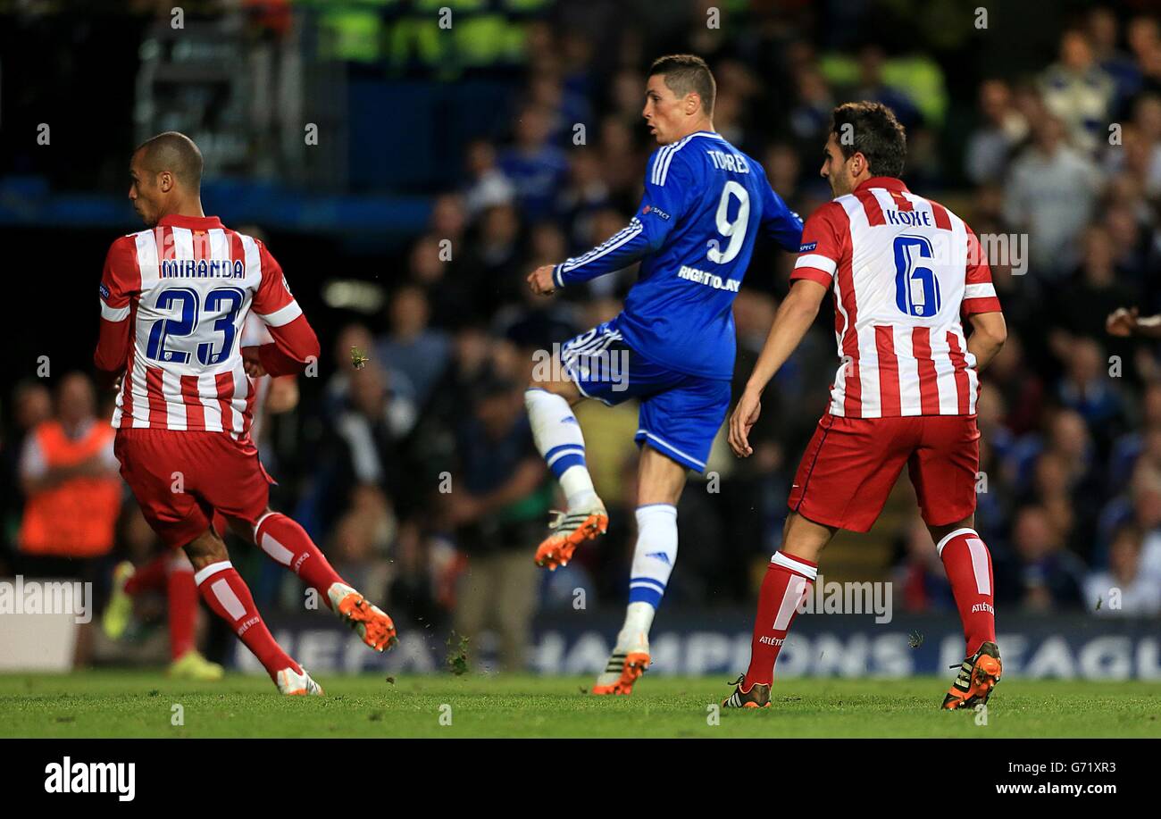 Chelseas fernando torres scores their sides first goal hi-res stock ...