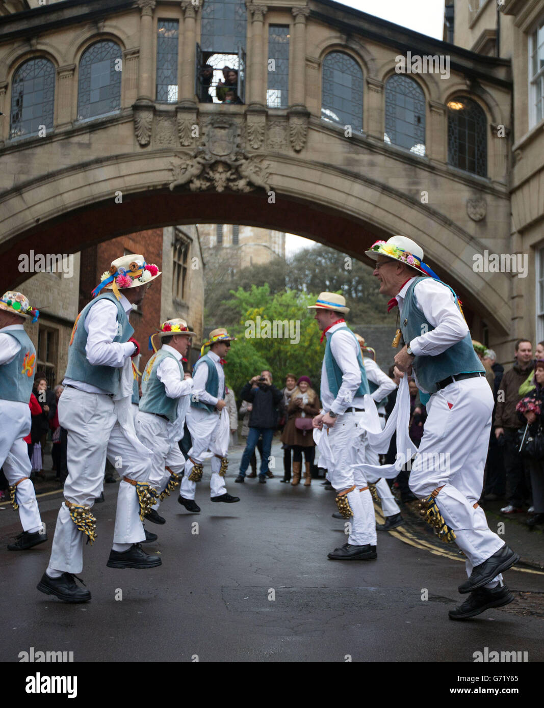 Morris dancers entertain the crowd on Mayday morning near the Bodleian ...