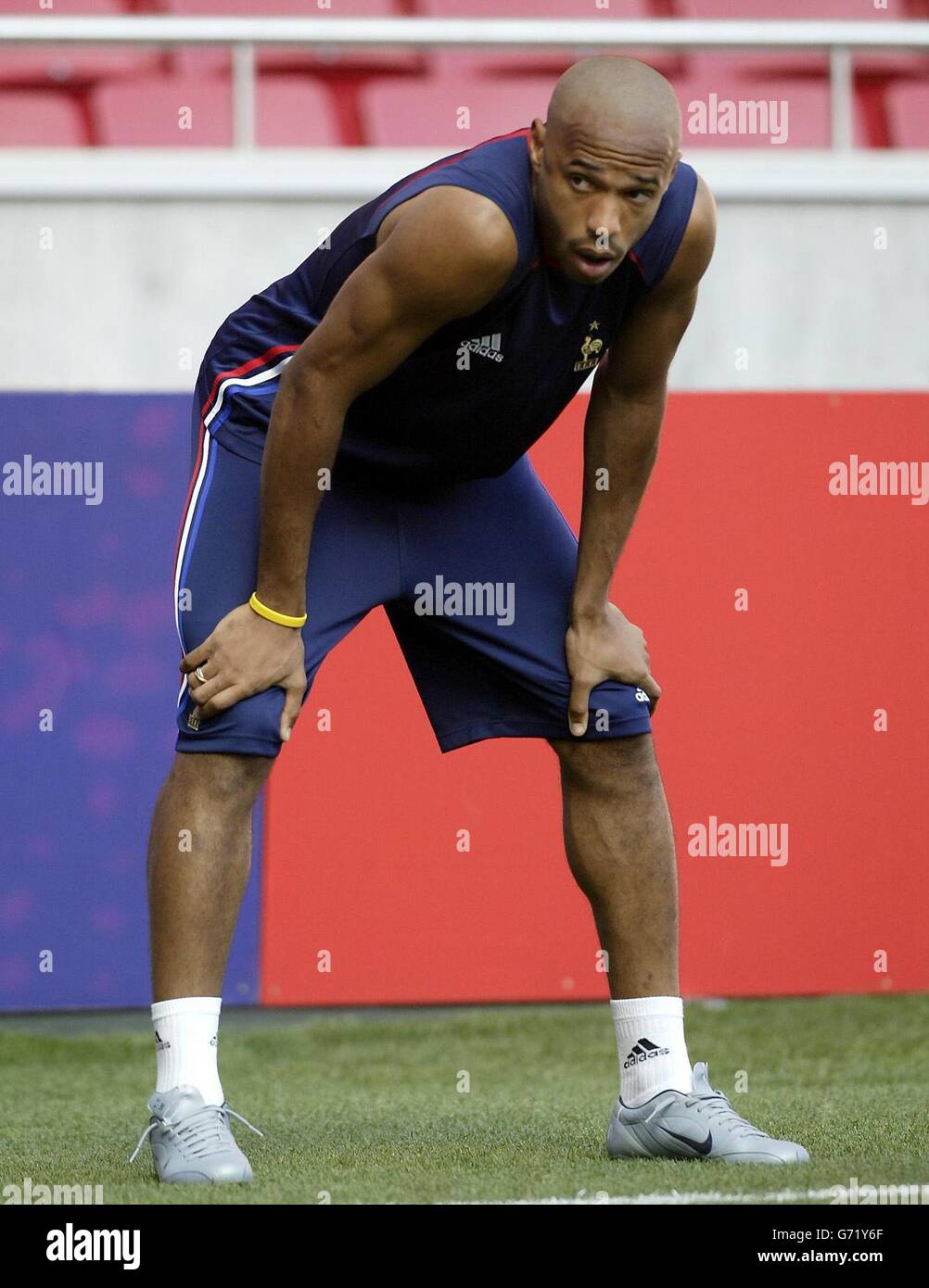 Thierry henry france training hi-res stock photography and images - Alamy