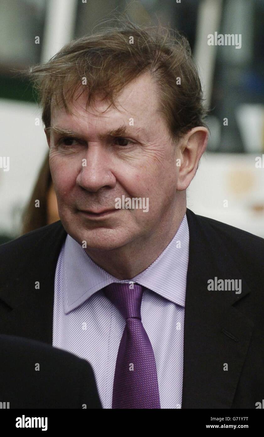 Lord irvine arrives wedding jane smith hi-res stock photography and ...