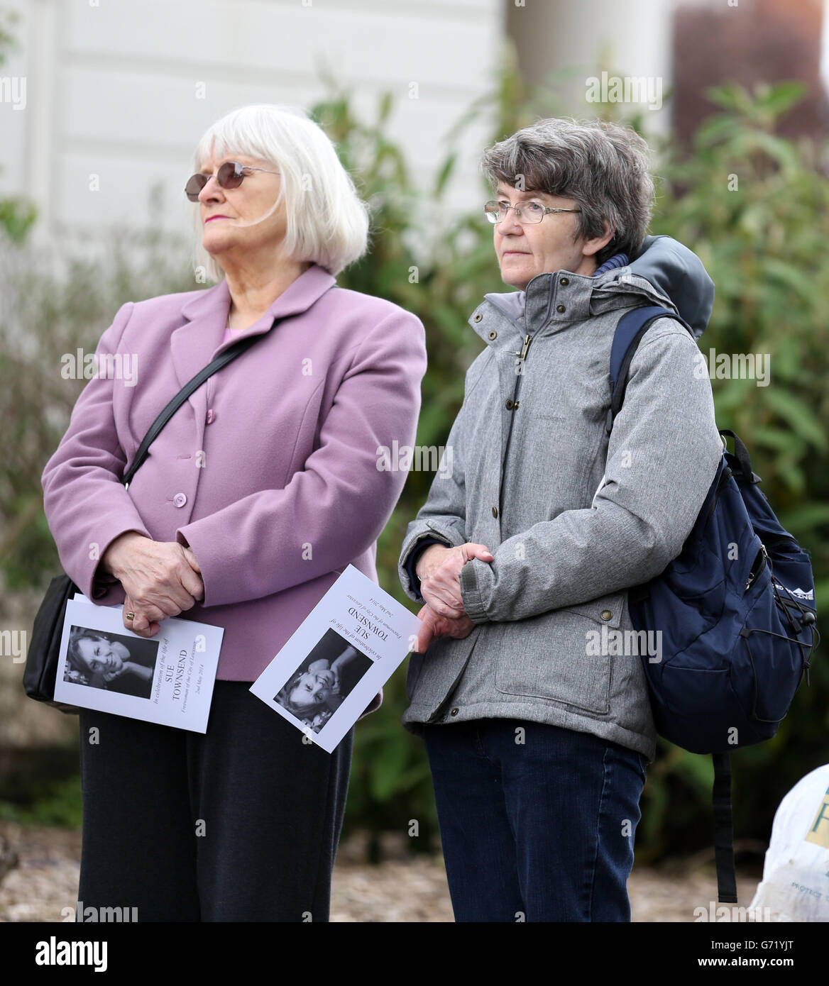 Big screen funeral hi-res stock photography and images - Alamy