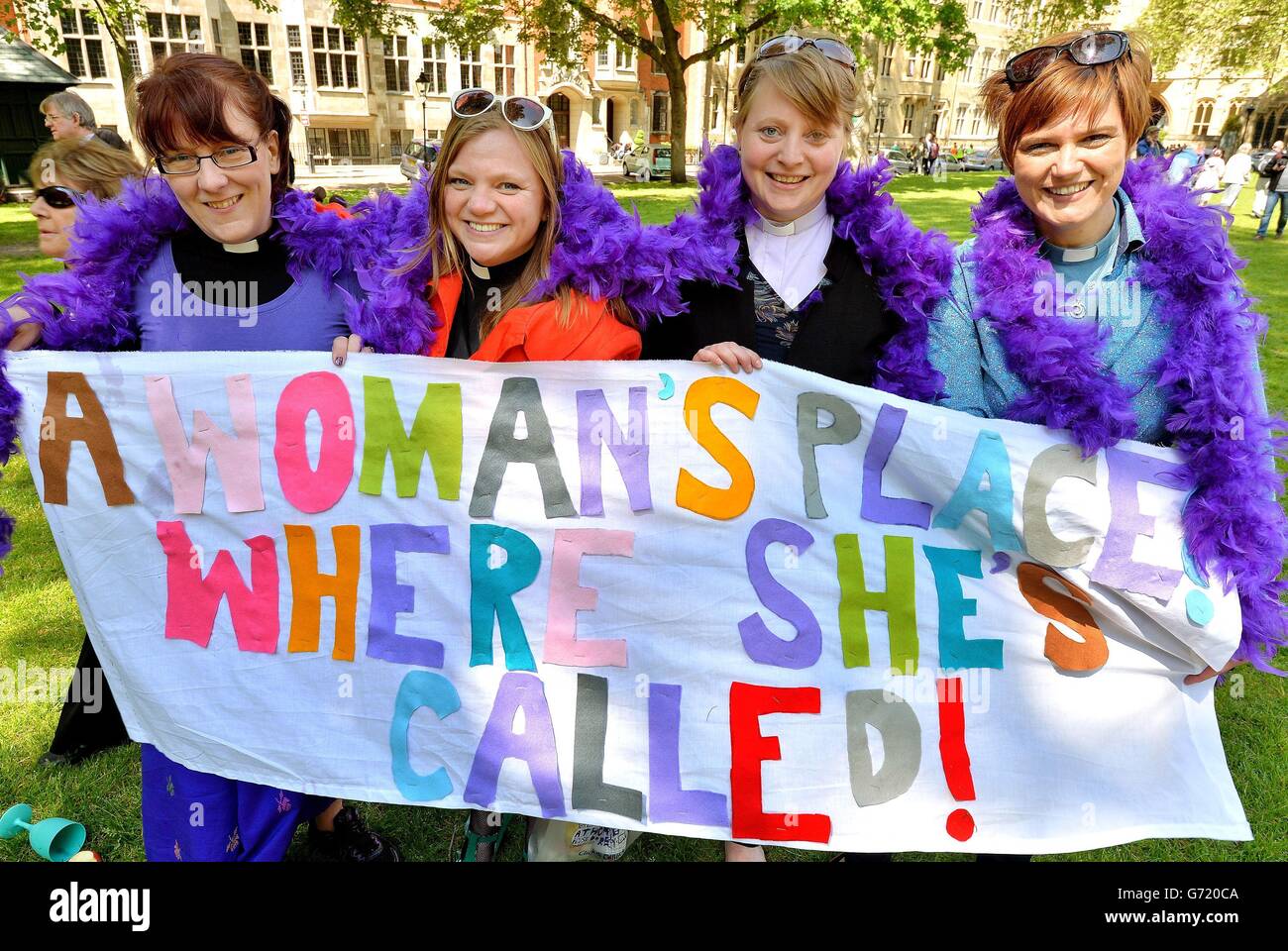 Left right reverend helen rengert hi-res stock photography and images ...