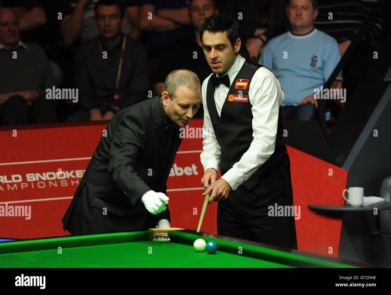 Referee brendan moore dafabet world snooker championships crucible hi ...