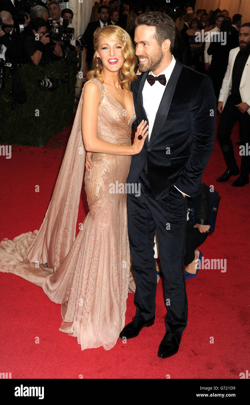 Ryan Reynolds And Blake Lively Met Gala Met Gala 2022 Hosts: Blake