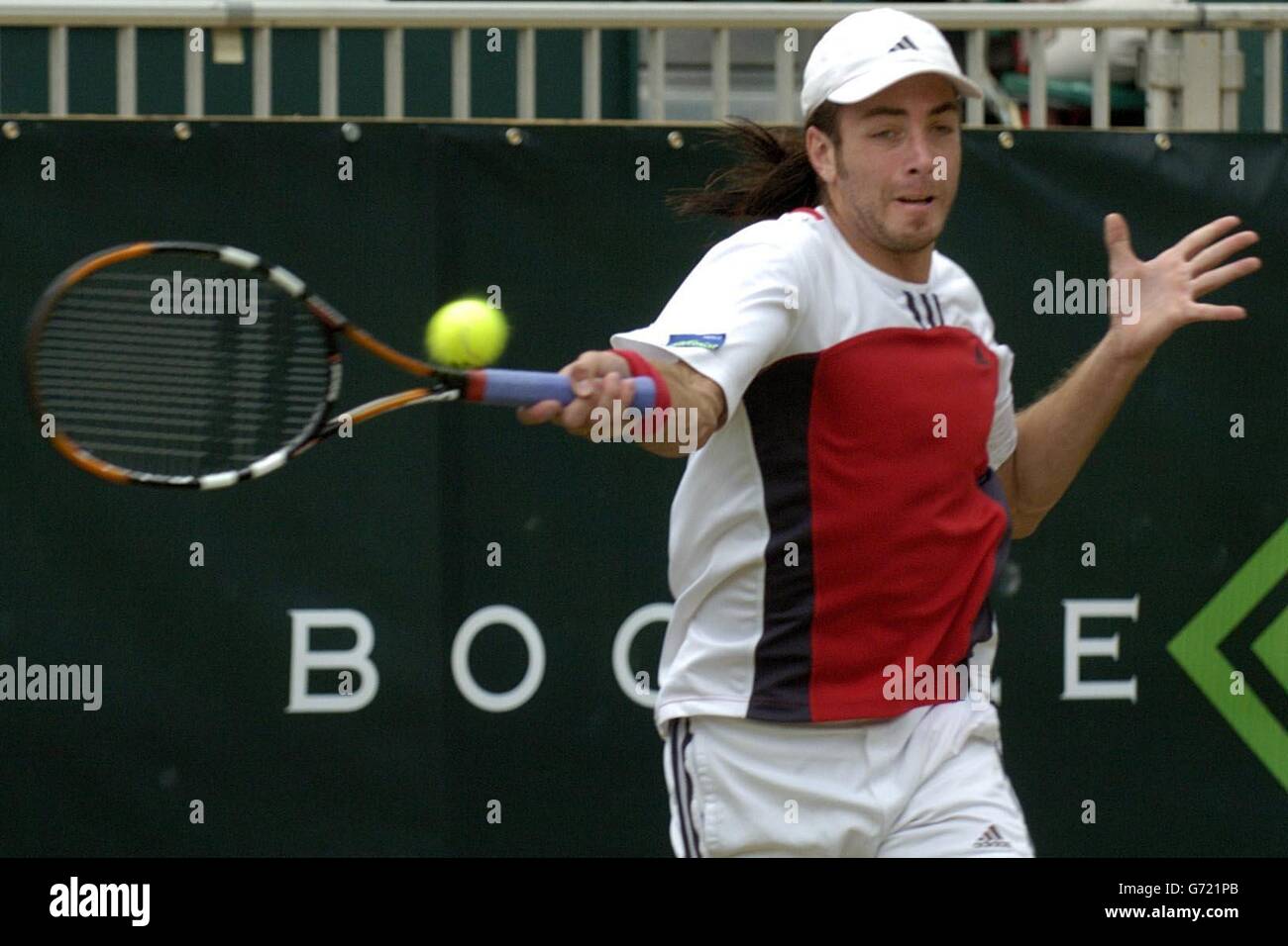 Massu v Henman Stock Photo - Alamy