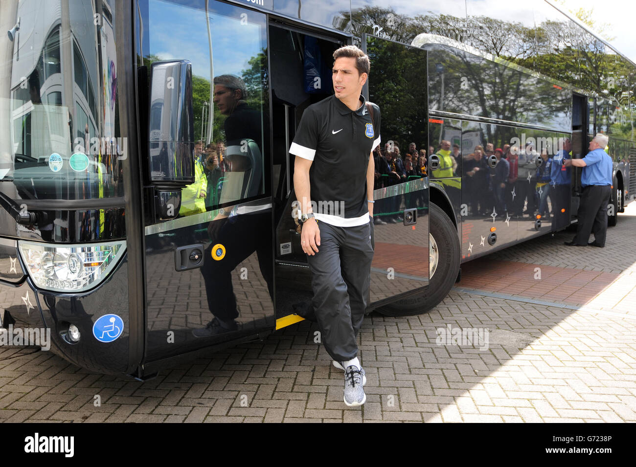 Everton's Joel Robles alights from the team bus as they arrive at the ...