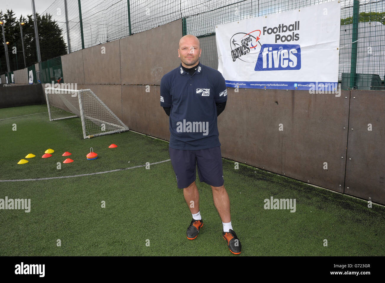 Football full length signage hi-res stock photography and images - Alamy