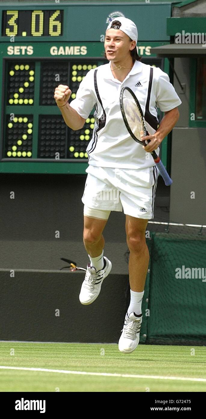 Guillermo Coria from Argentina leaps with joy after finally completing ...
