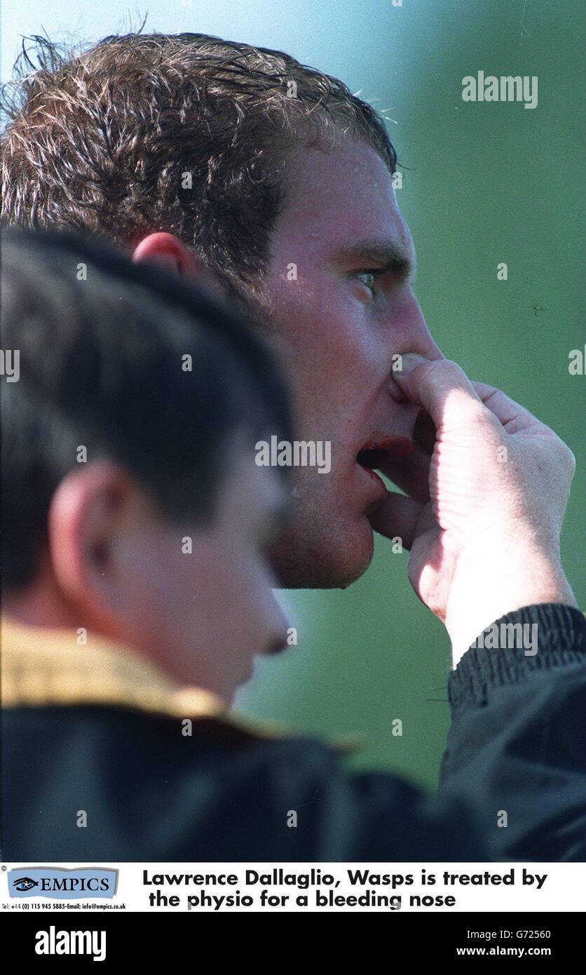 Lawrence Dallaglio, Wasps is treated by the physio for a bleeding nose ...