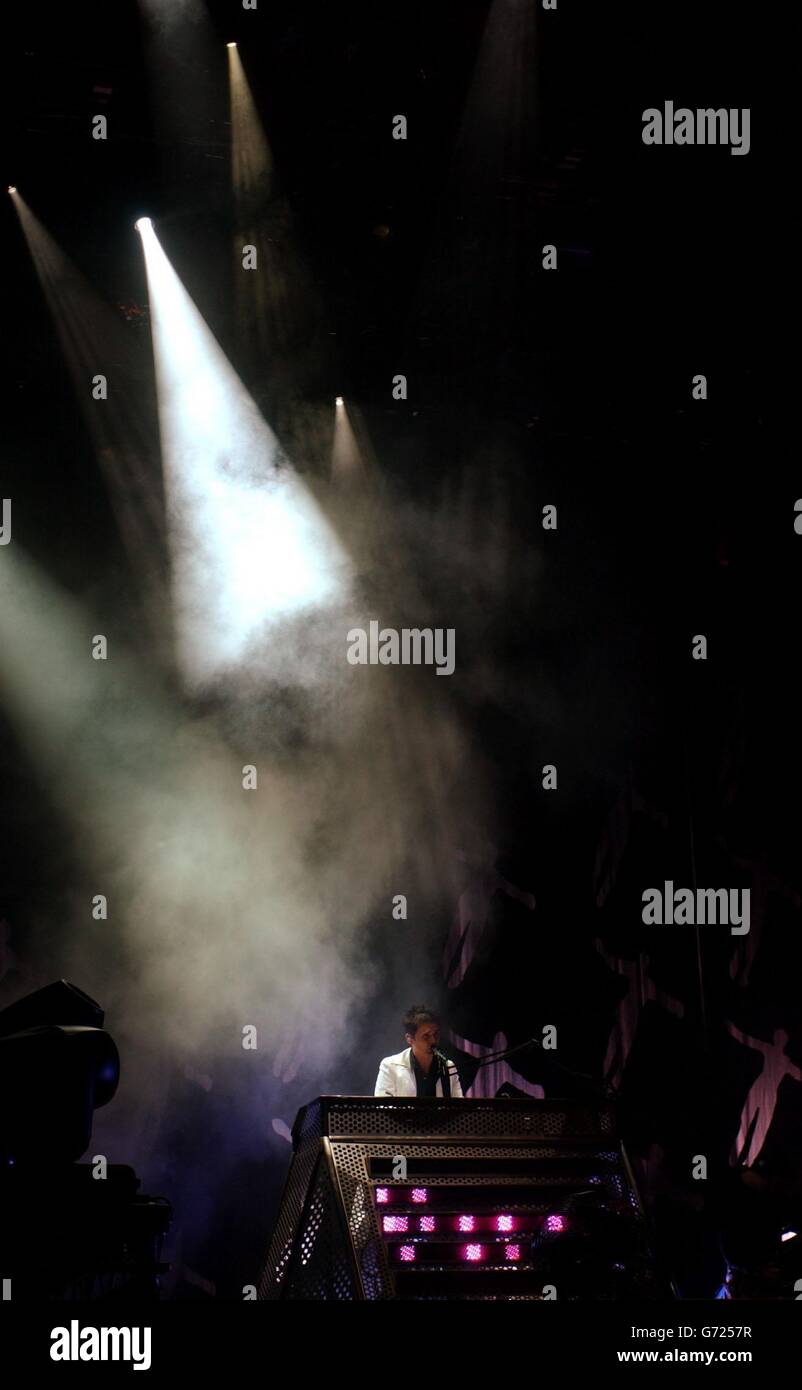 Muse performing on pyramid stage glastonbury festival hi-res stock ...