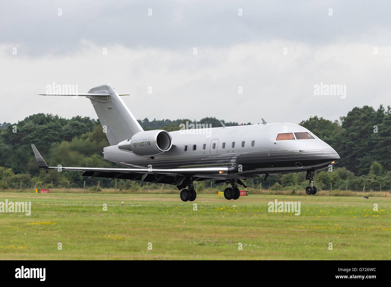 Canadair cl 600 challenger hi-res stock photography and images - Alamy