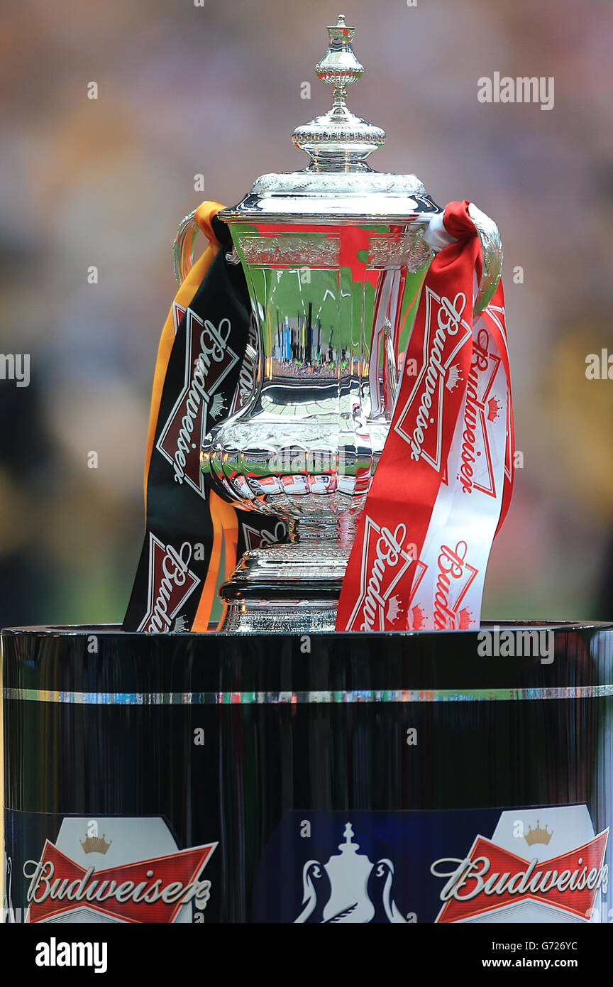 Fa cup trophy general hi-res stock photography and images - Alamy