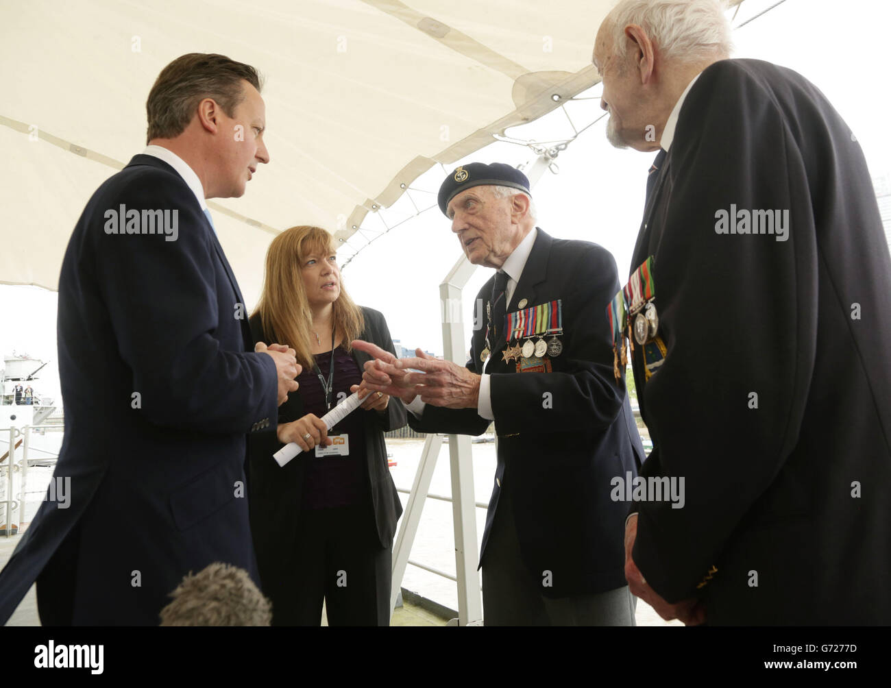 Prime Minister David Cameron (left) talks to D-Day Veteran Kenneth ...