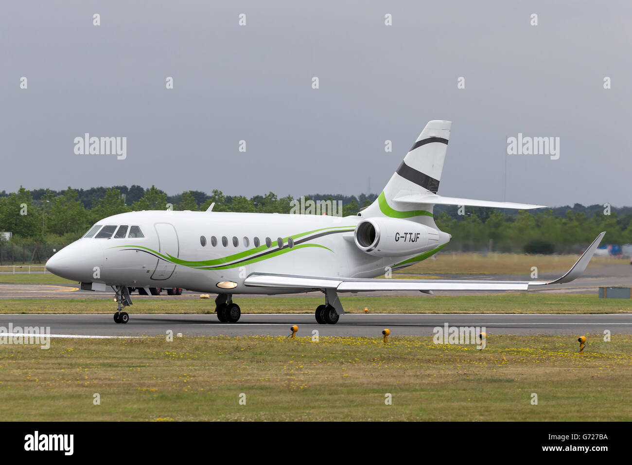 TAG Aviation Dassault Falcon 2000S Business jet aircraft G-TTJF Stock ...