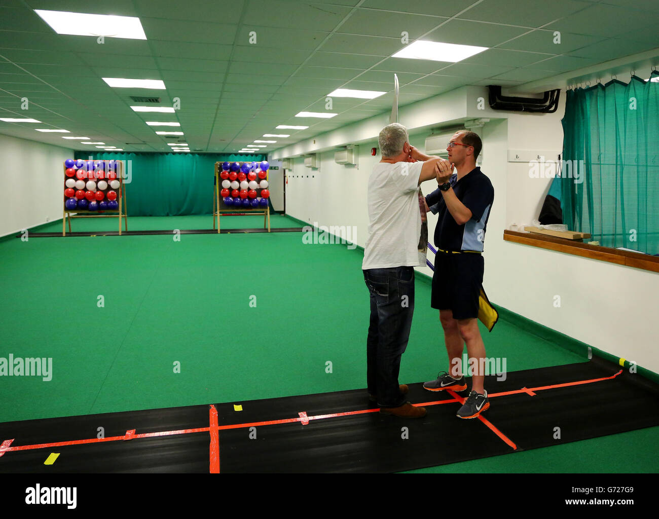 Blind Veterans archery competition Stock Photo - Alamy