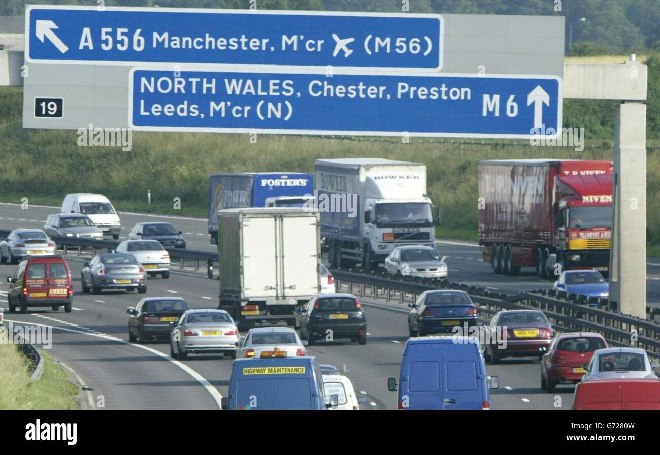 Rail and m6 motorway hi-res stock photography and images - Alamy