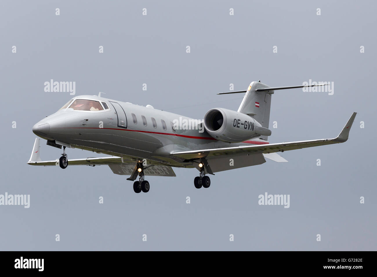 Learjet airplane hi-res stock photography and images - Alamy