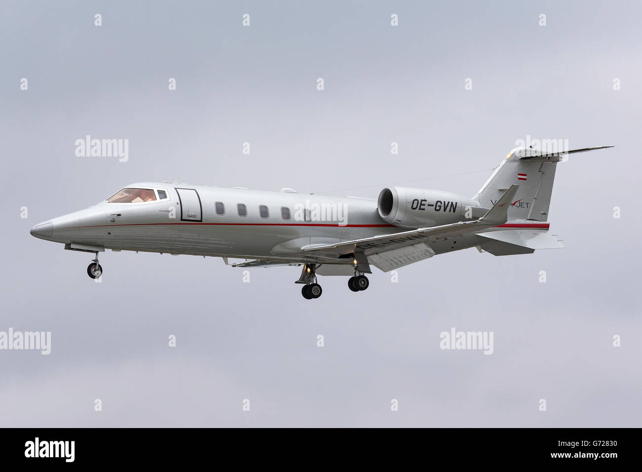VistaJet Learjet 60 OE-GVN Stock Photo - Alamy
