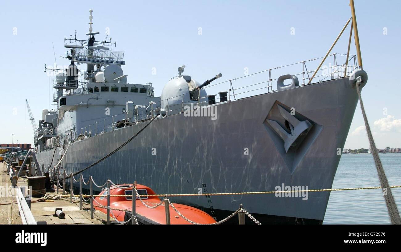 Hms nottingham hi-res stock photography and images - Alamy