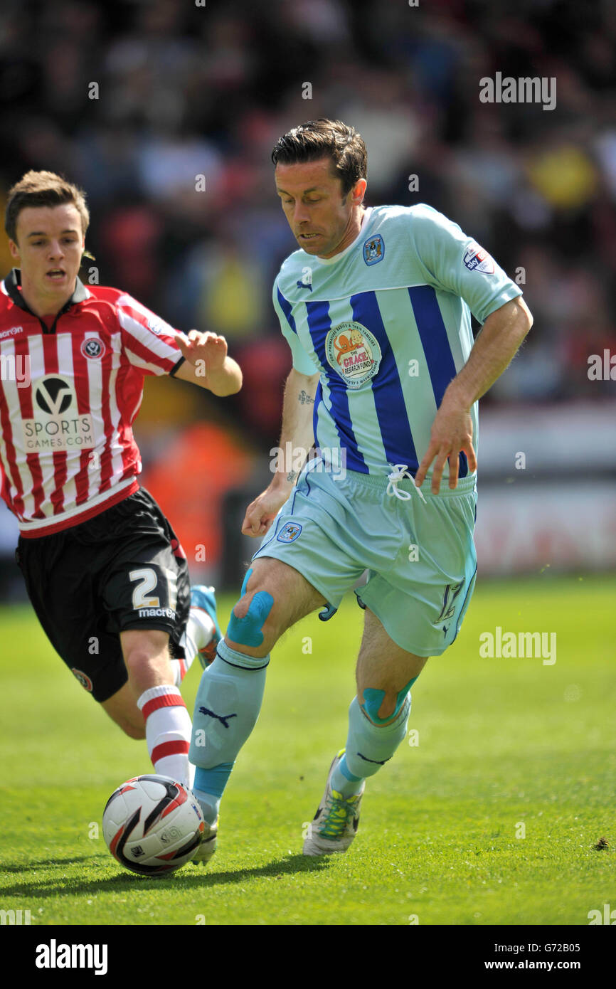 Coventry City's David Prutton (right) and Sheffield United's Stefan ...