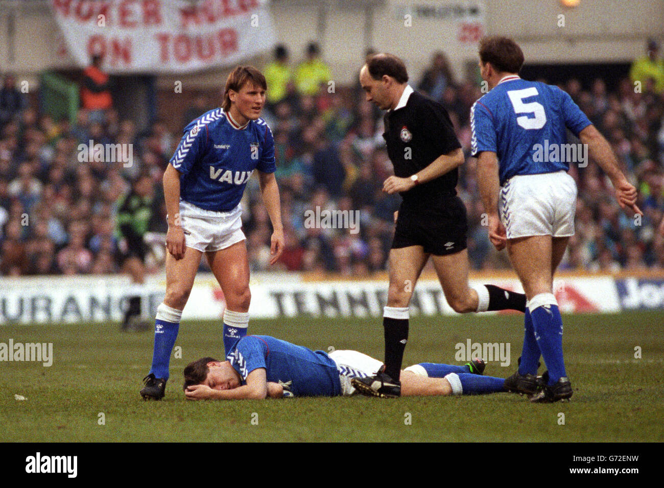 Sunderland's Paul Hardyman lies on the ground knocked out Stock Photo ...