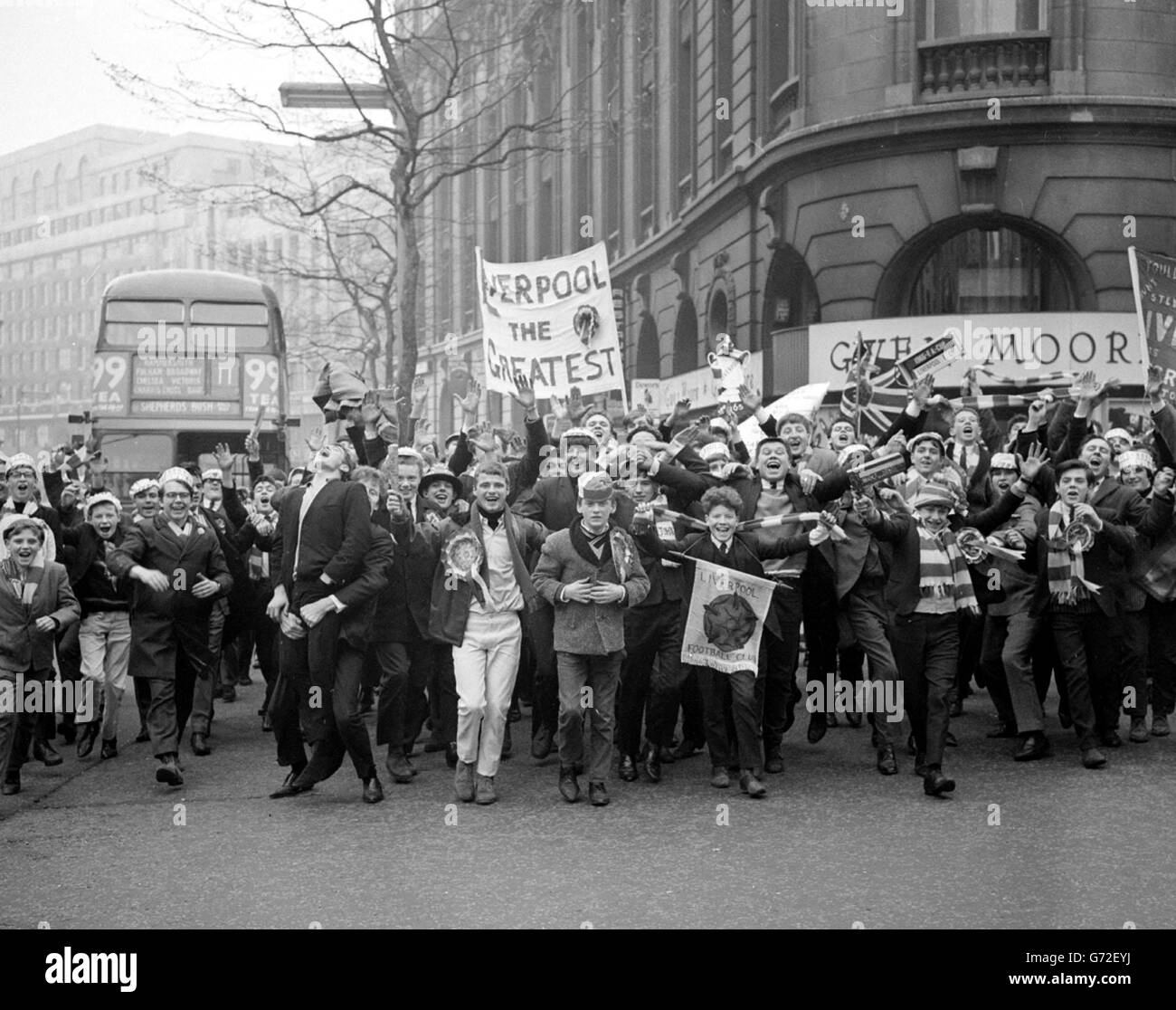 English supporters Black and White Stock Photos & Images - Alamy