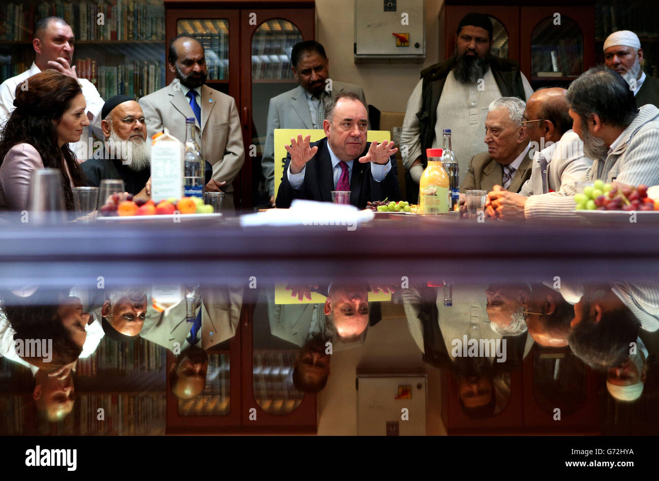 Scottish independence. s Scots Asian community Stock Photo - Alamy