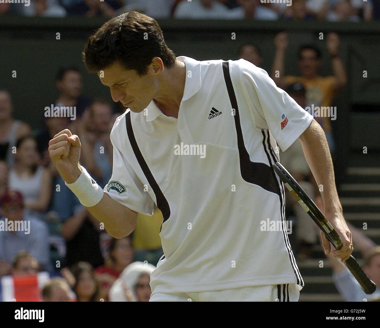 Wimbledon tim henman action 4 hi-res stock photography and images - Alamy