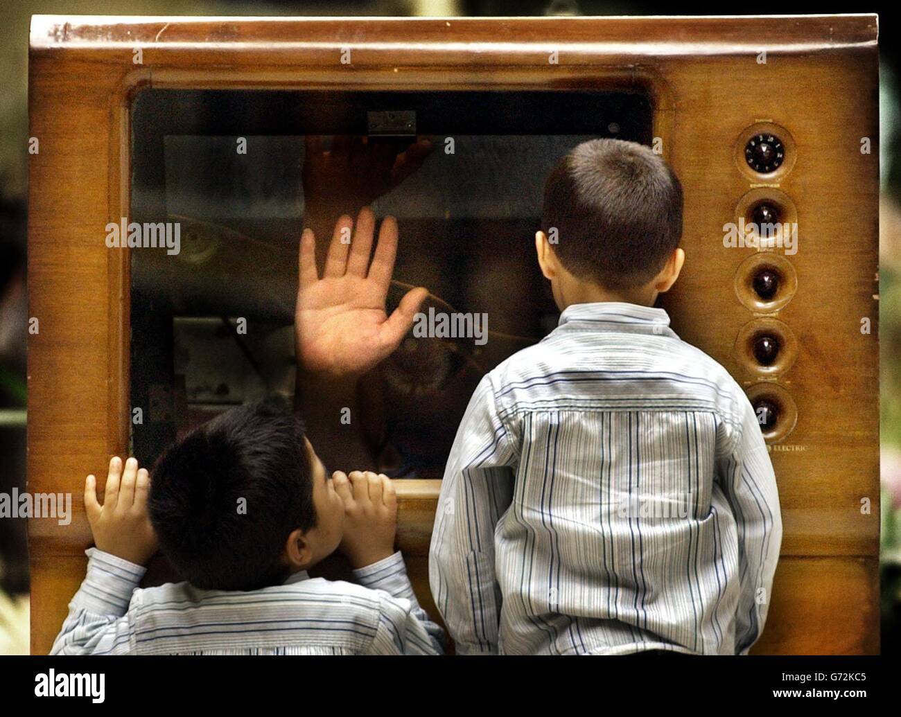 The oldset colour television in the world made in 1946 was inspected by ...