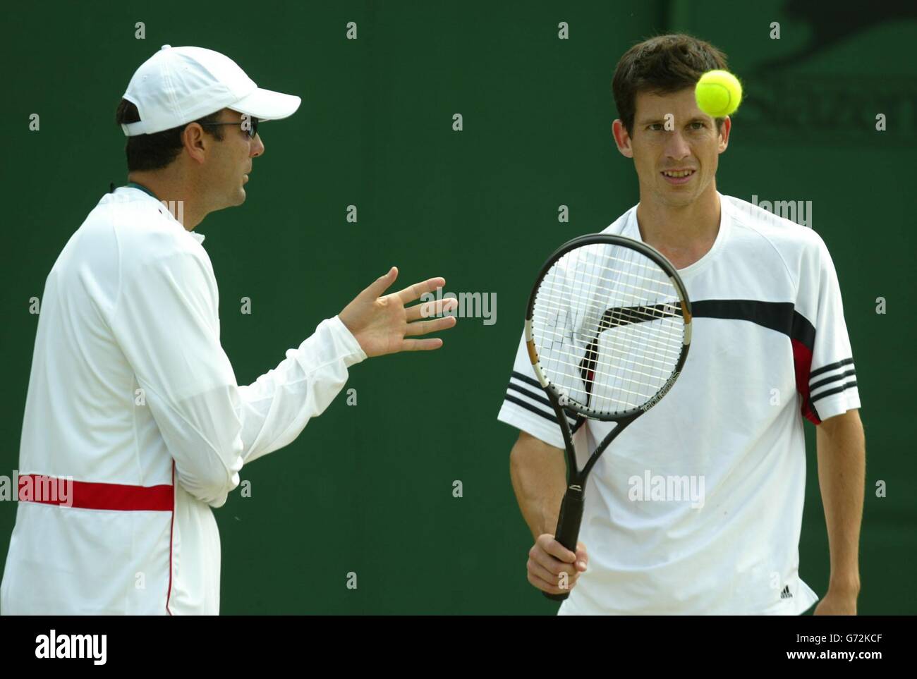Tim henman practises at wimbledon hi-res stock photography and images ...