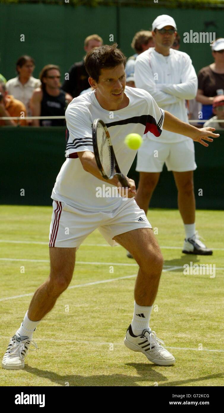 Tim henman practises at wimbledon hi-res stock photography and images ...