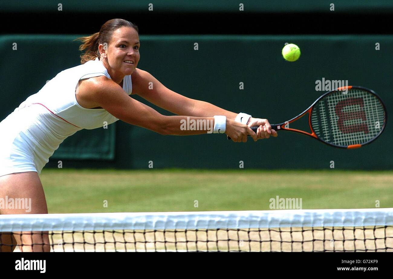 Wim04 action final wimbledon sport tennis maria sharapova hi-res stock ...