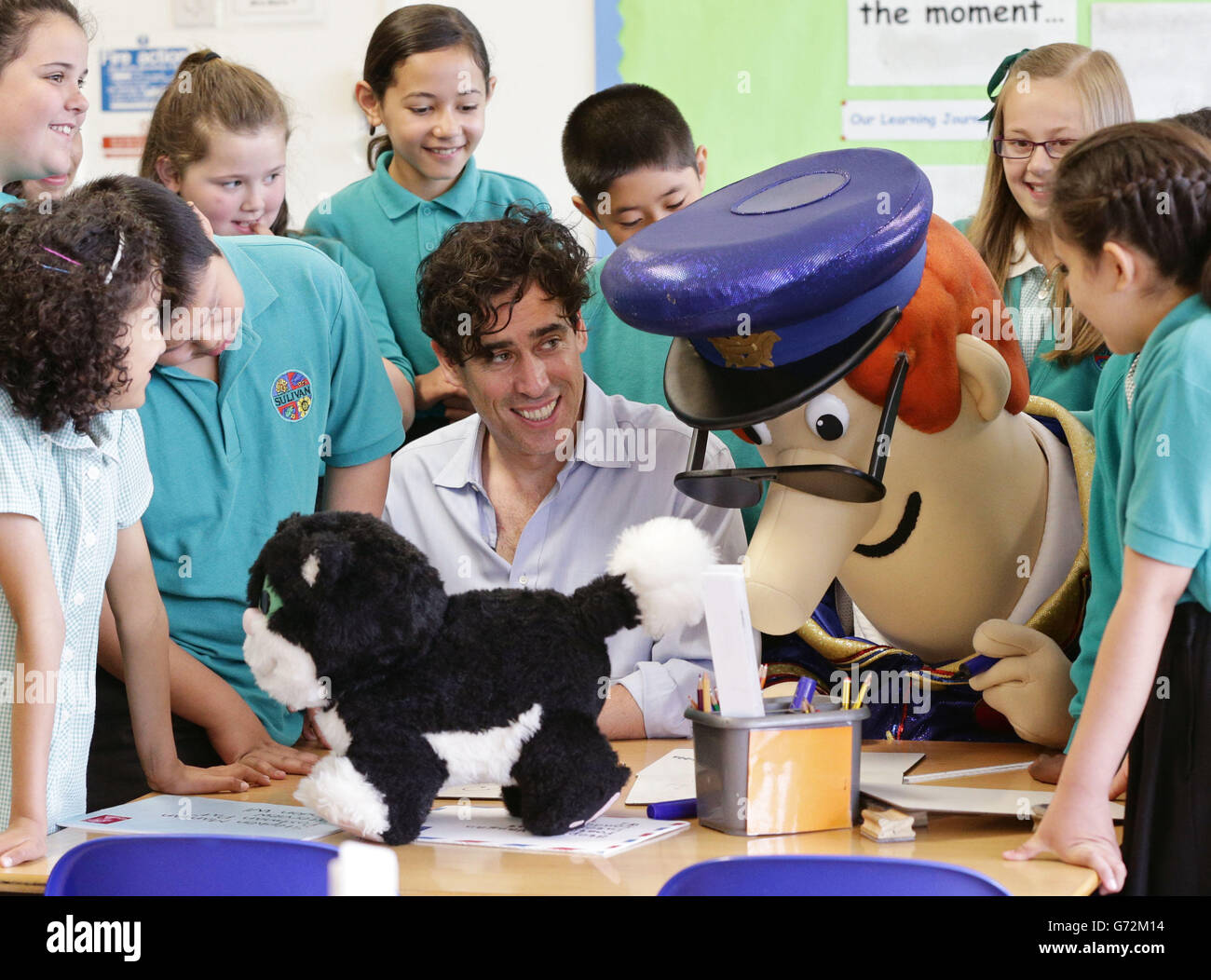 Jess the cat postman pat hi-res stock photography and images - Alamy