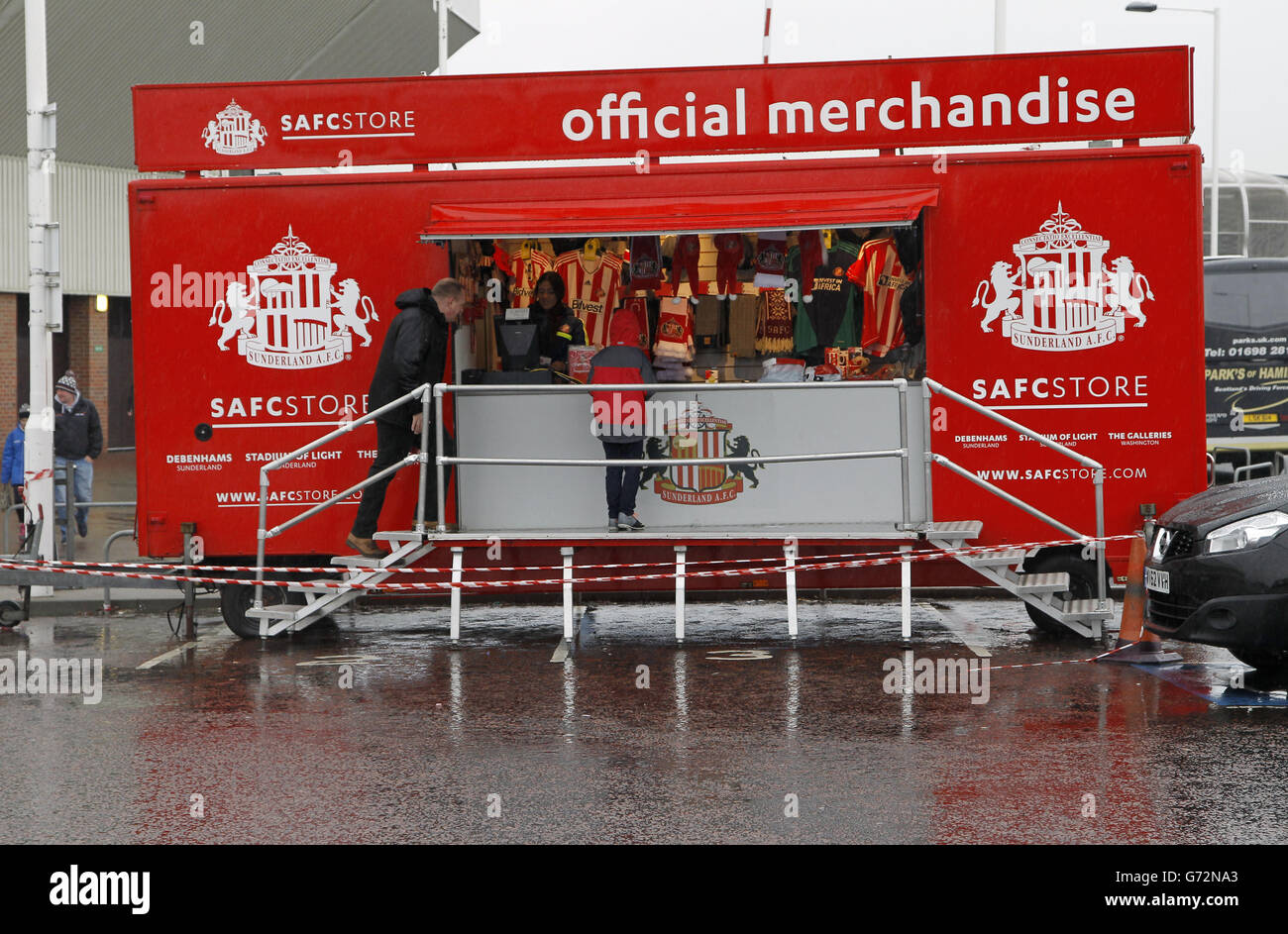 Merchandise stall hi-res stock photography and images - Alamy