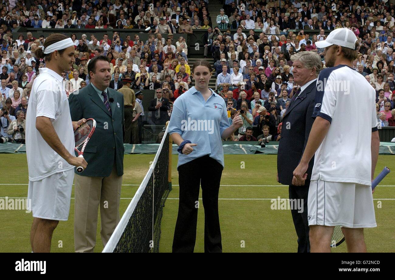 WIMBLEDON 2004 Men's Singles final Stock Photo - Alamy