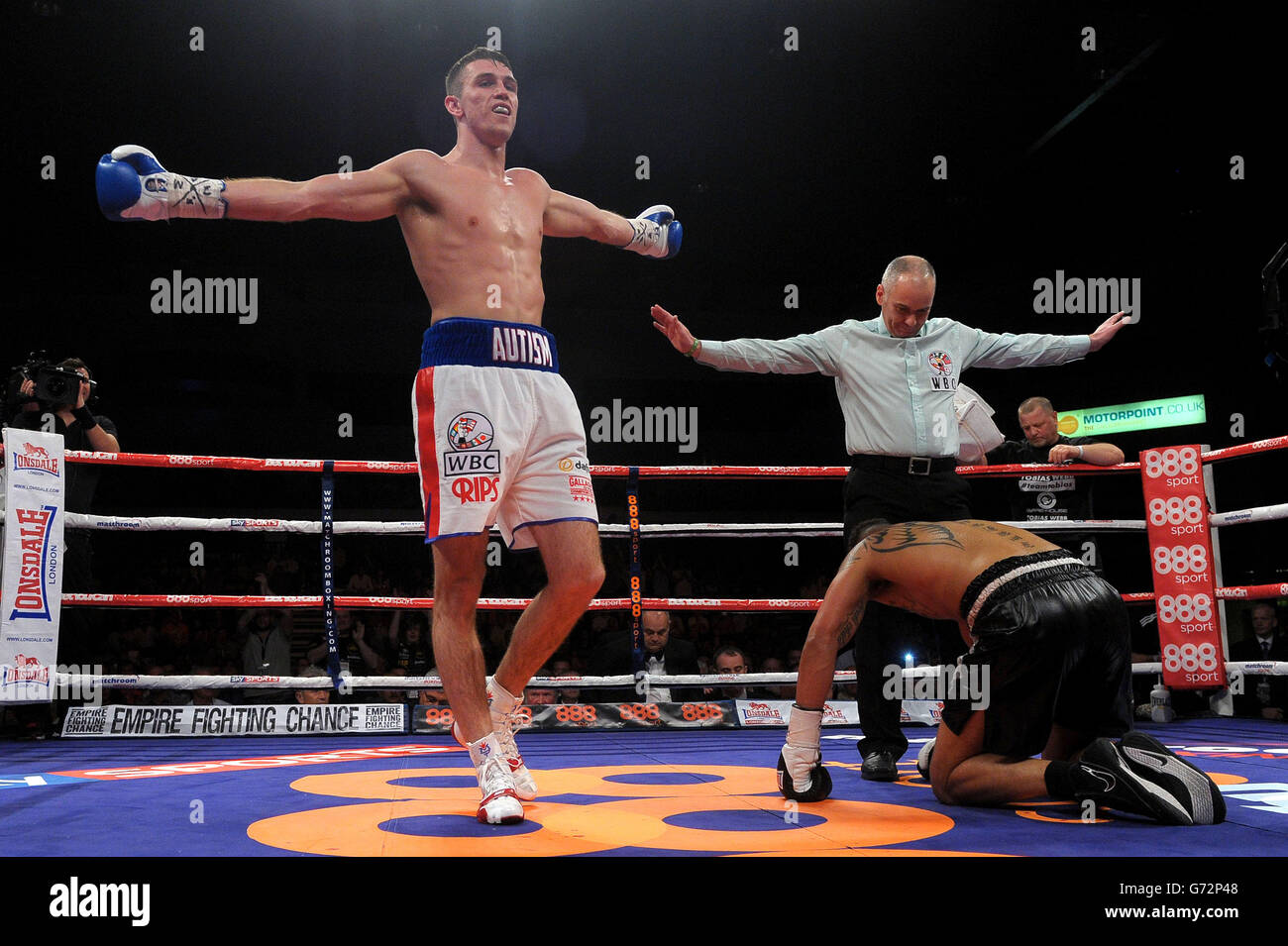 Callum Smith (left) celebrates beating Tobias Webb in their WBC ...