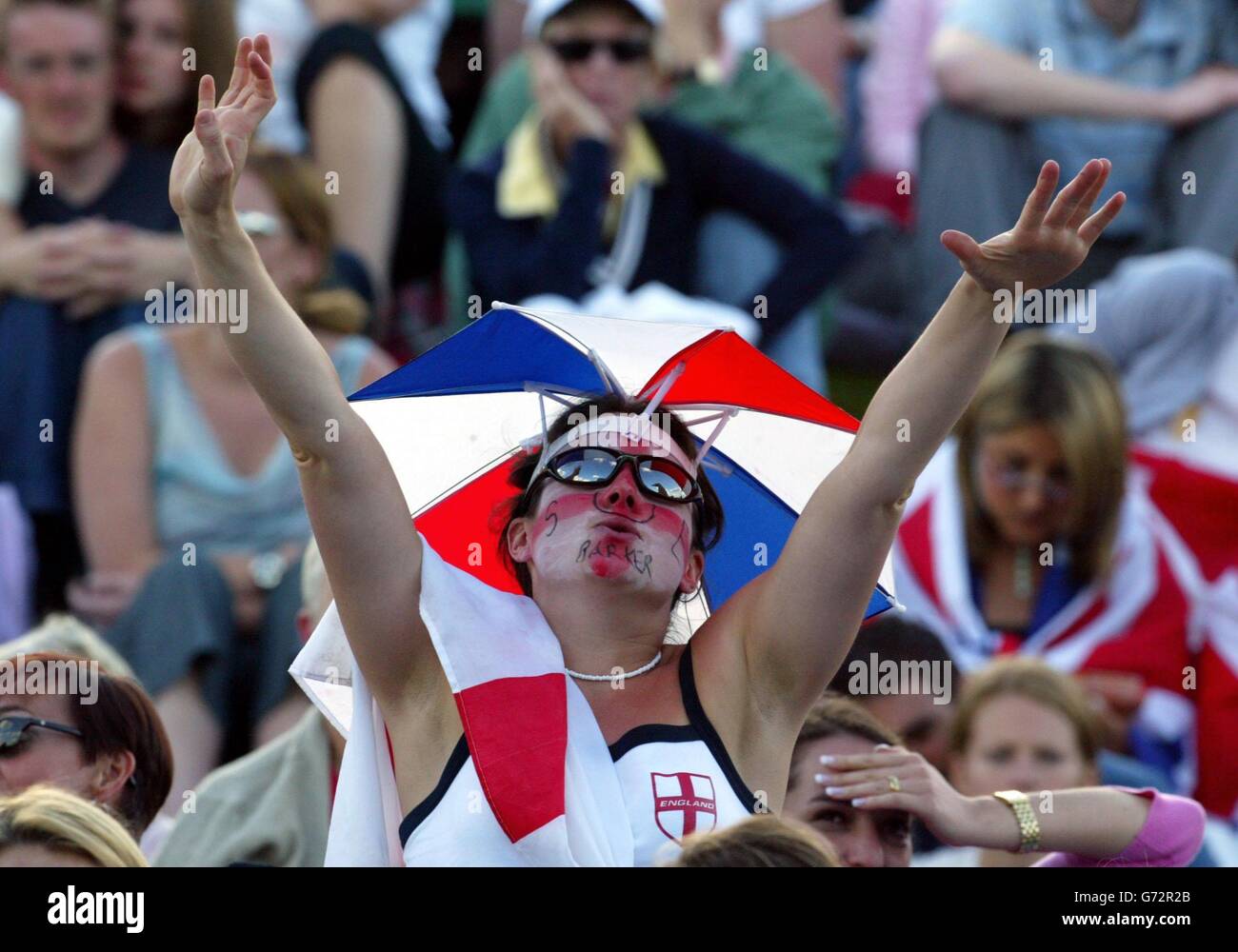 Tennis fans cheer on Great Britain's Tim Henman from Henman Hill at the ...