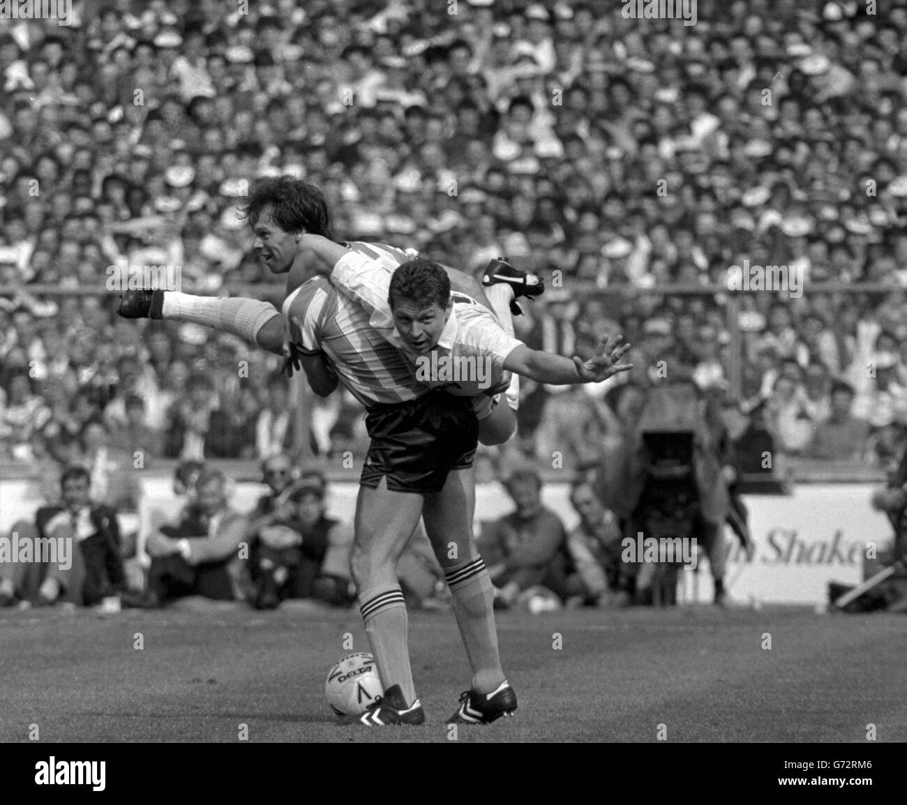 During english fa cup Black and White Stock Photos & Images - Alamy