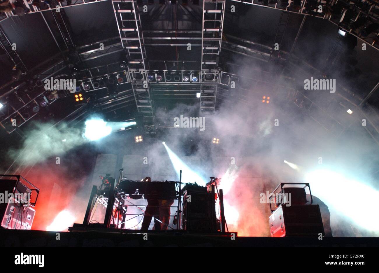 Glastonbury orbital 2004 hi-res stock photography and images - Alamy