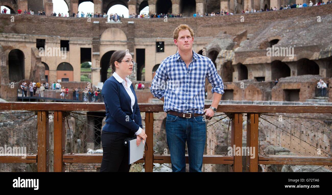 Prince Harry makes an unexpected visit to the Colosseum on the last day ...