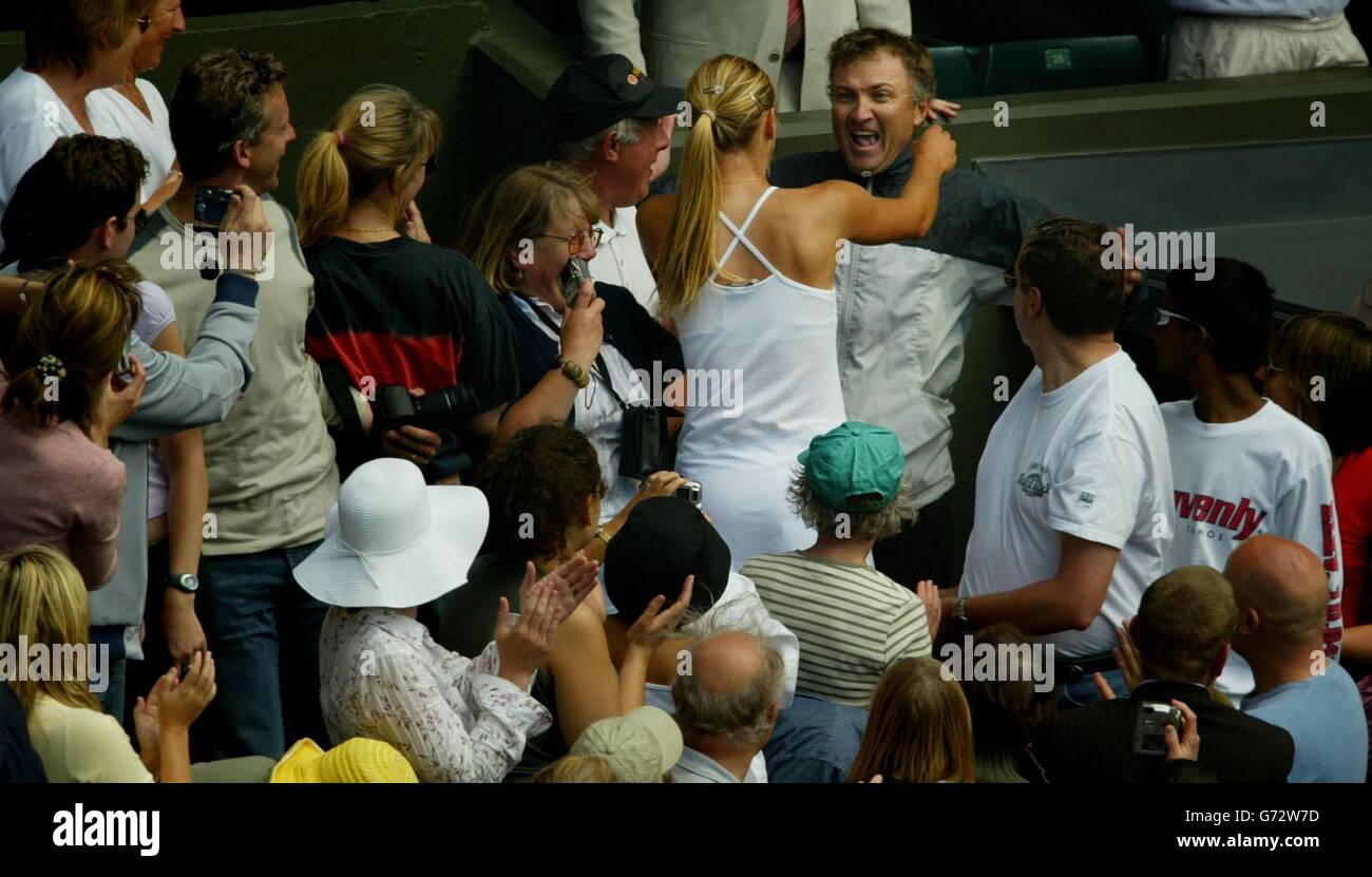 Wimbledon 2004 final of the ladies singles tournament hi-res stock ...
