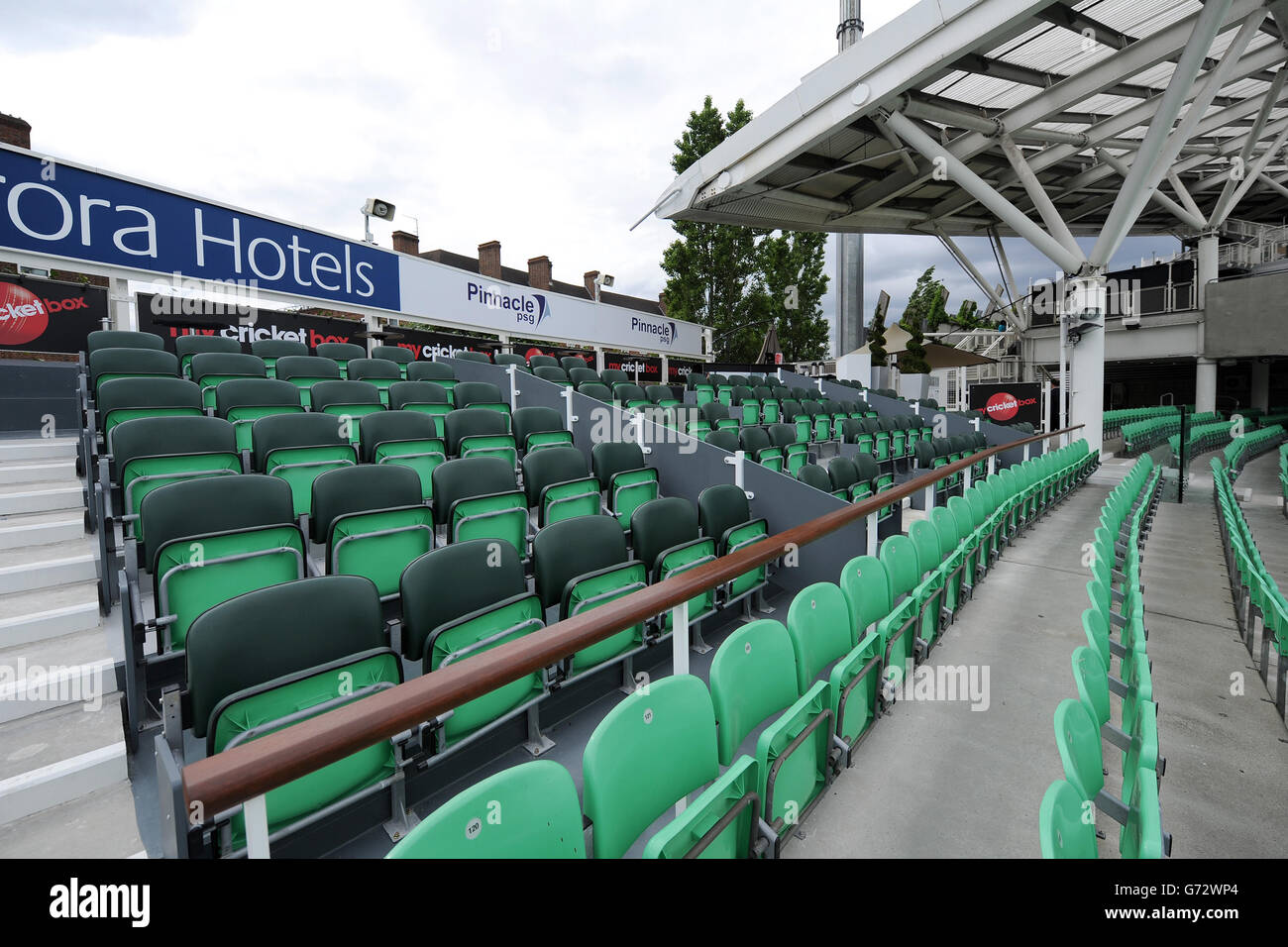 General view of seating kia oval hi-res stock photography and images ...