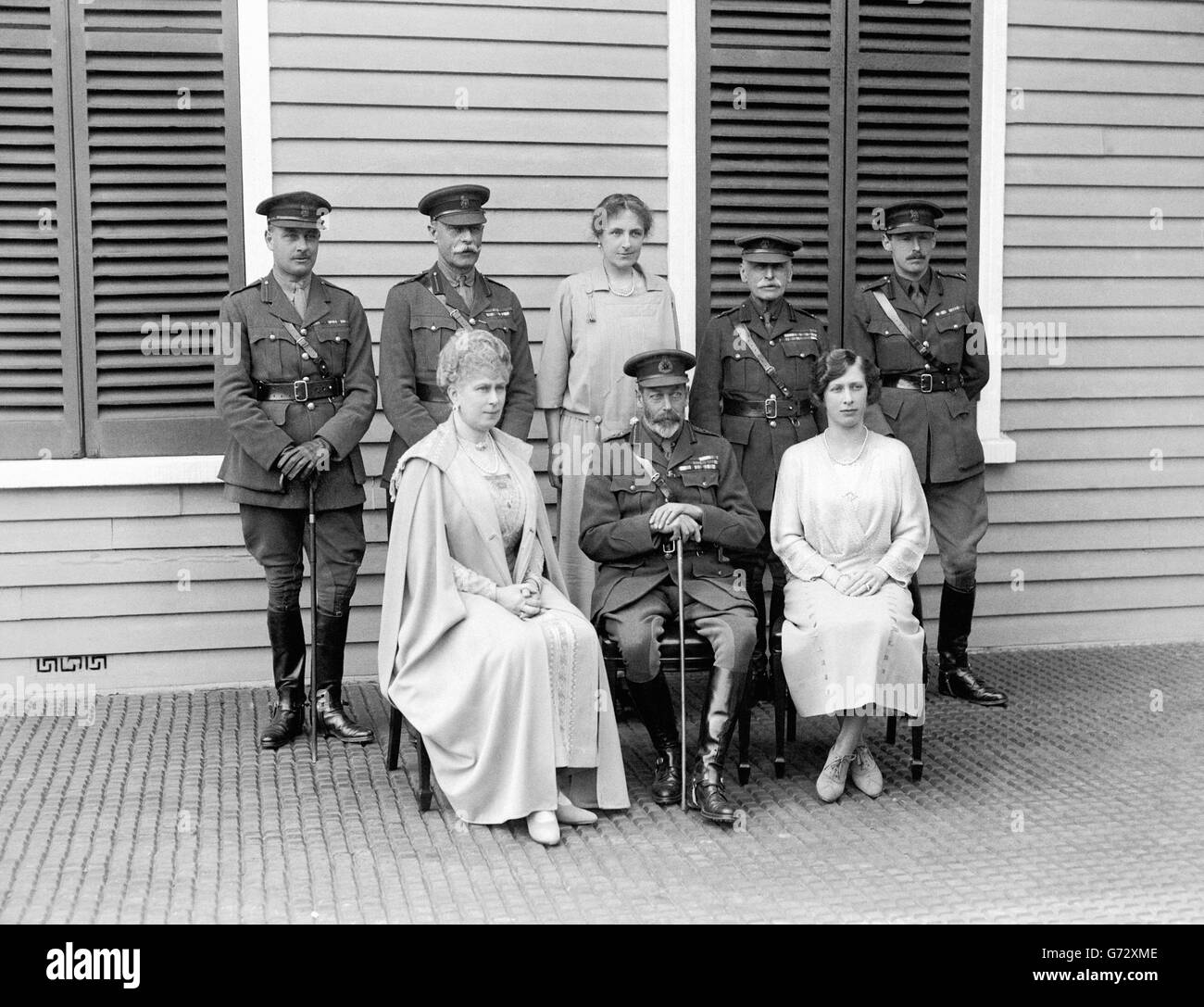 Royal family group hi-res stock photography and images - Alamy