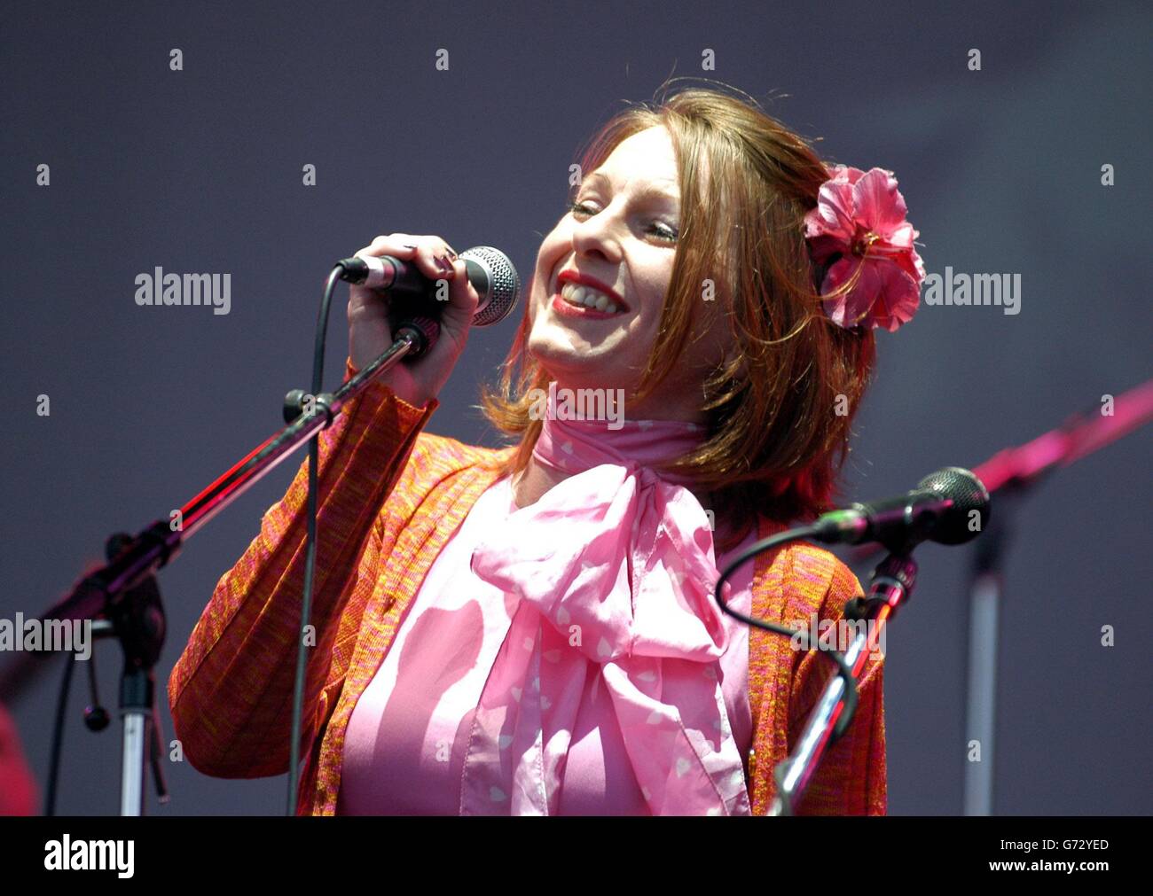 Sam brown singer hi-res stock photography and images - Alamy