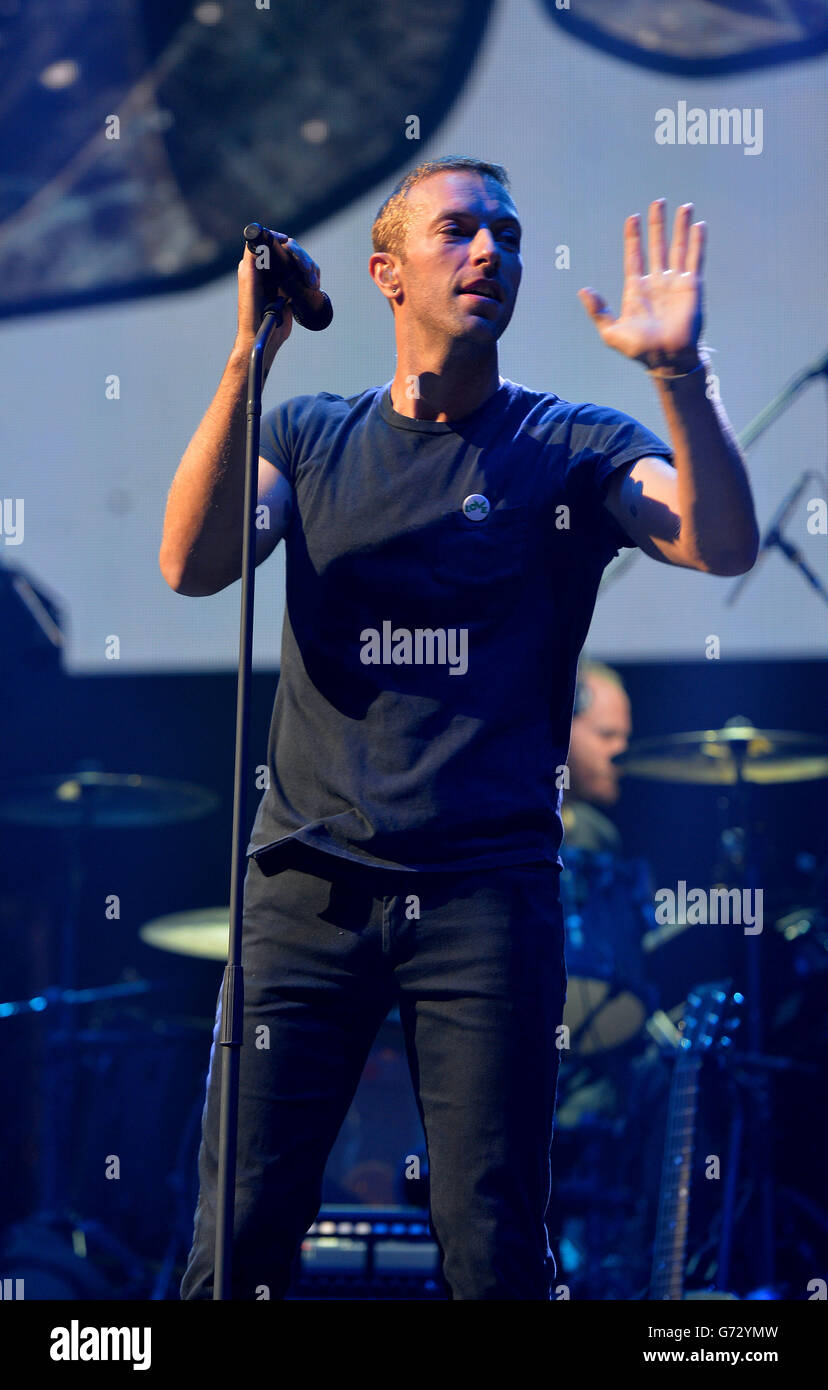 Big weekend coldplay hi-res stock photography and images - Alamy