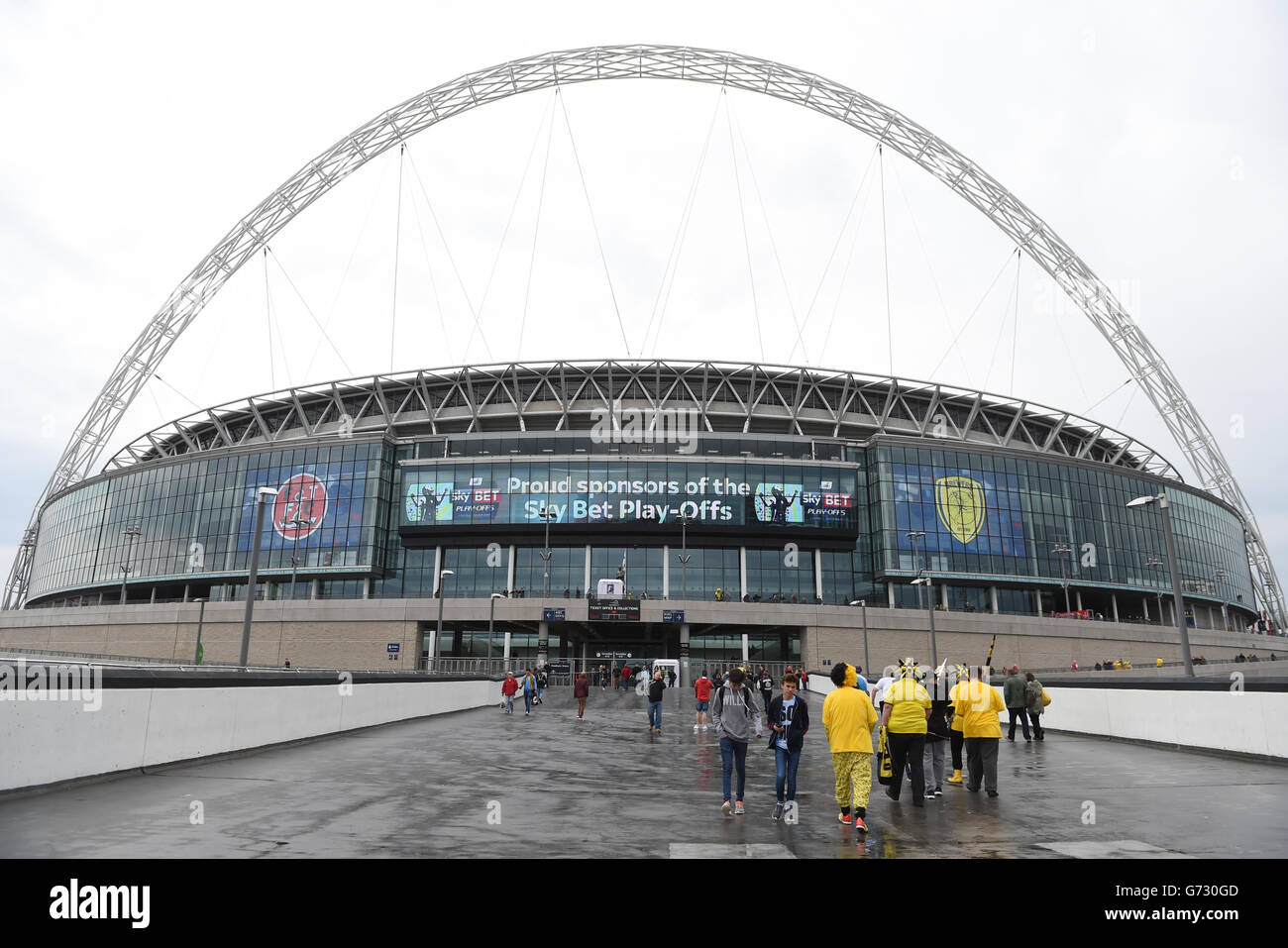 A general view of Wembley Stadium as fans arrive for the game Stock ...