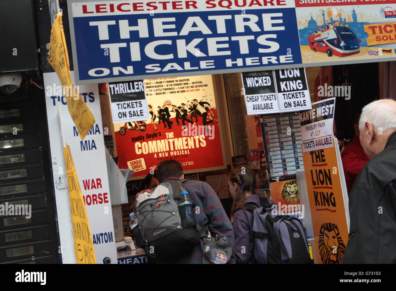 Leicester square theatre tickets shop in leicester square hi-res stock ...