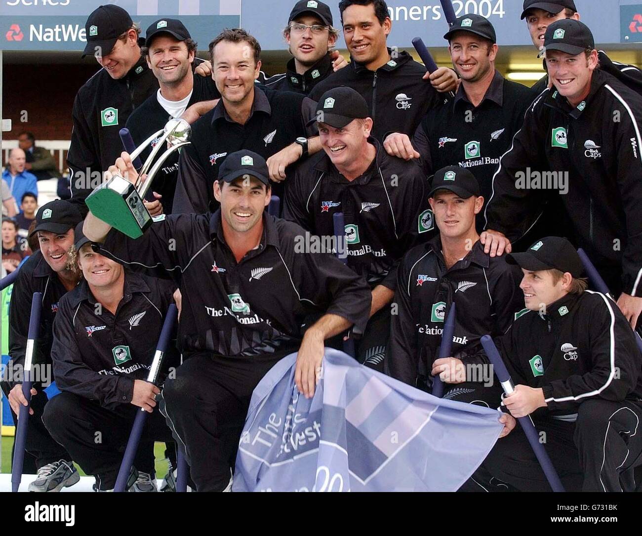 Sport cricket celebrating stephen fleming hi-res stock photography and ...