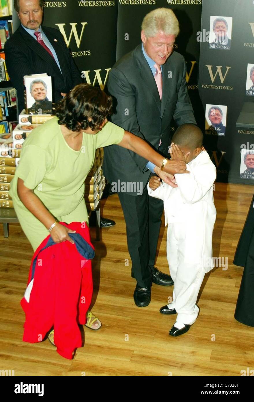 Former US President Bill Clinton meets Jackson Collins JNR and his ...